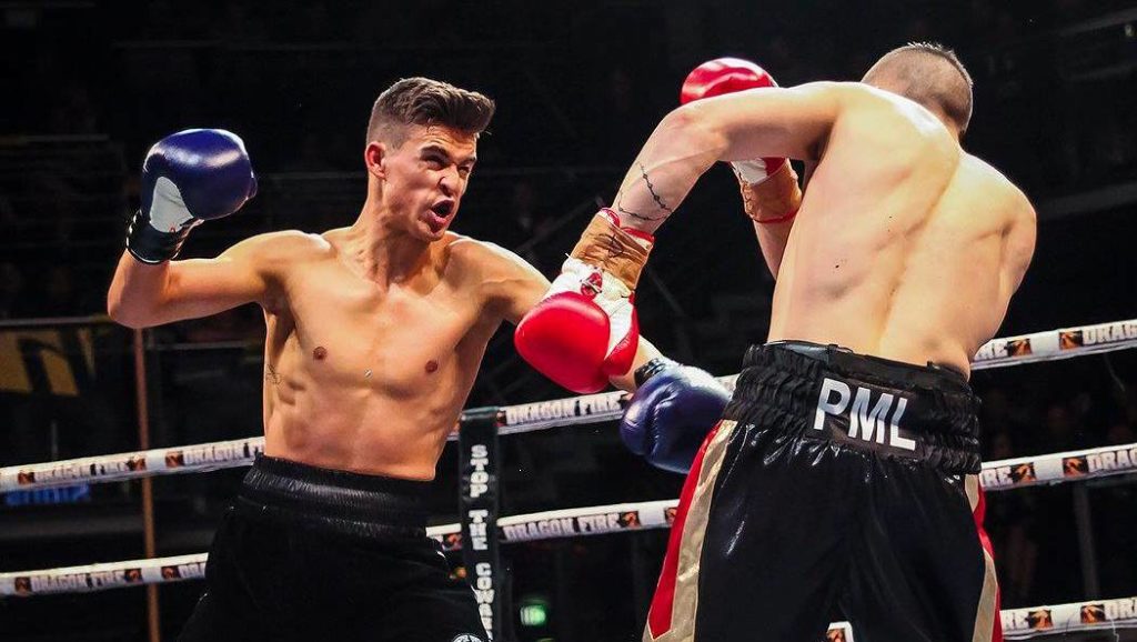 JACKSON ENGLAND ESCALA POSICIONES EN RANKING DEL CMB - EL VIRUS DEL BOXEO